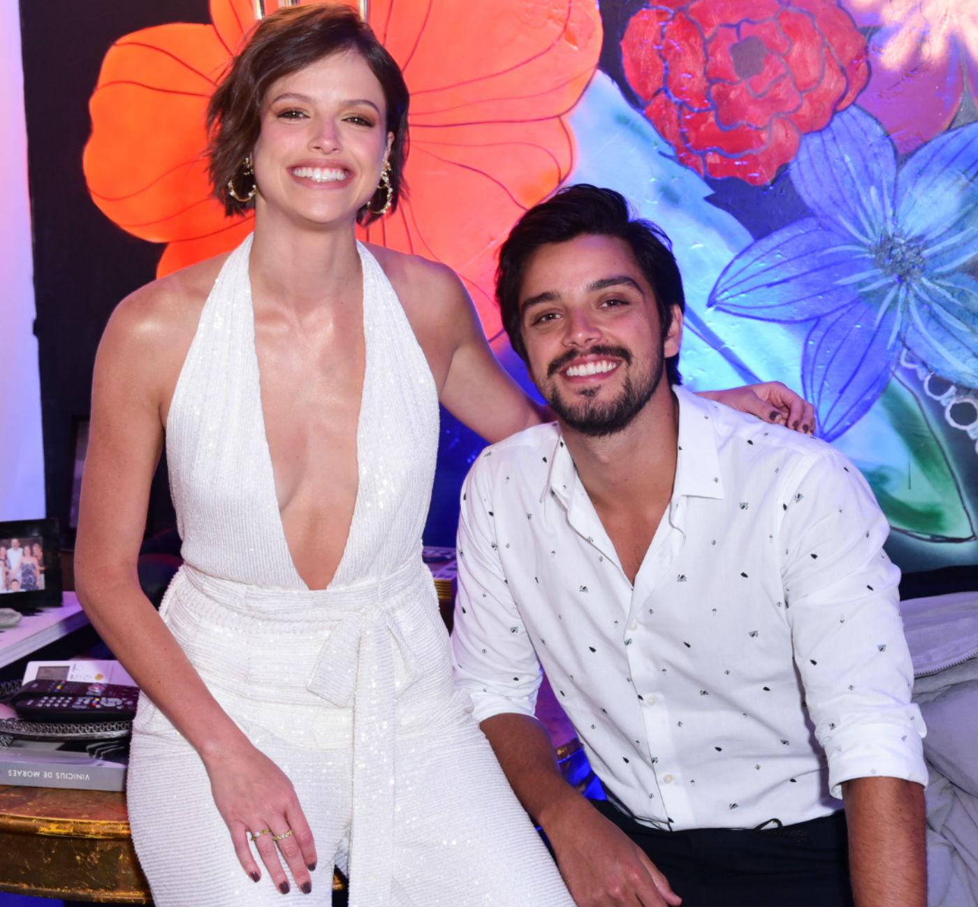 Agatha Moreira e Simas se declaram ao completar 1 ano de namoro na virada para 2020 - Mulher