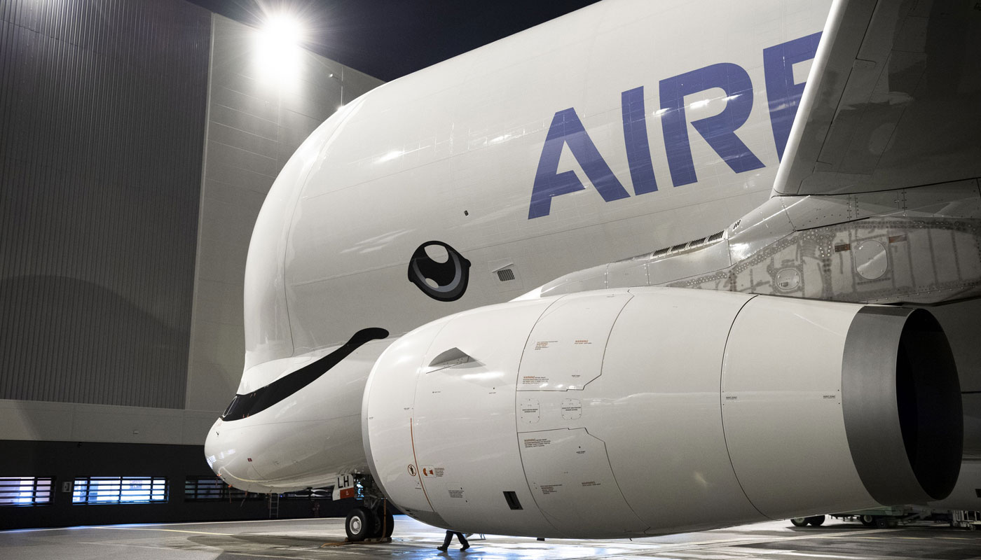 Por que avião conhecido como "Baleia Voadora" tem formato tão diferente ...